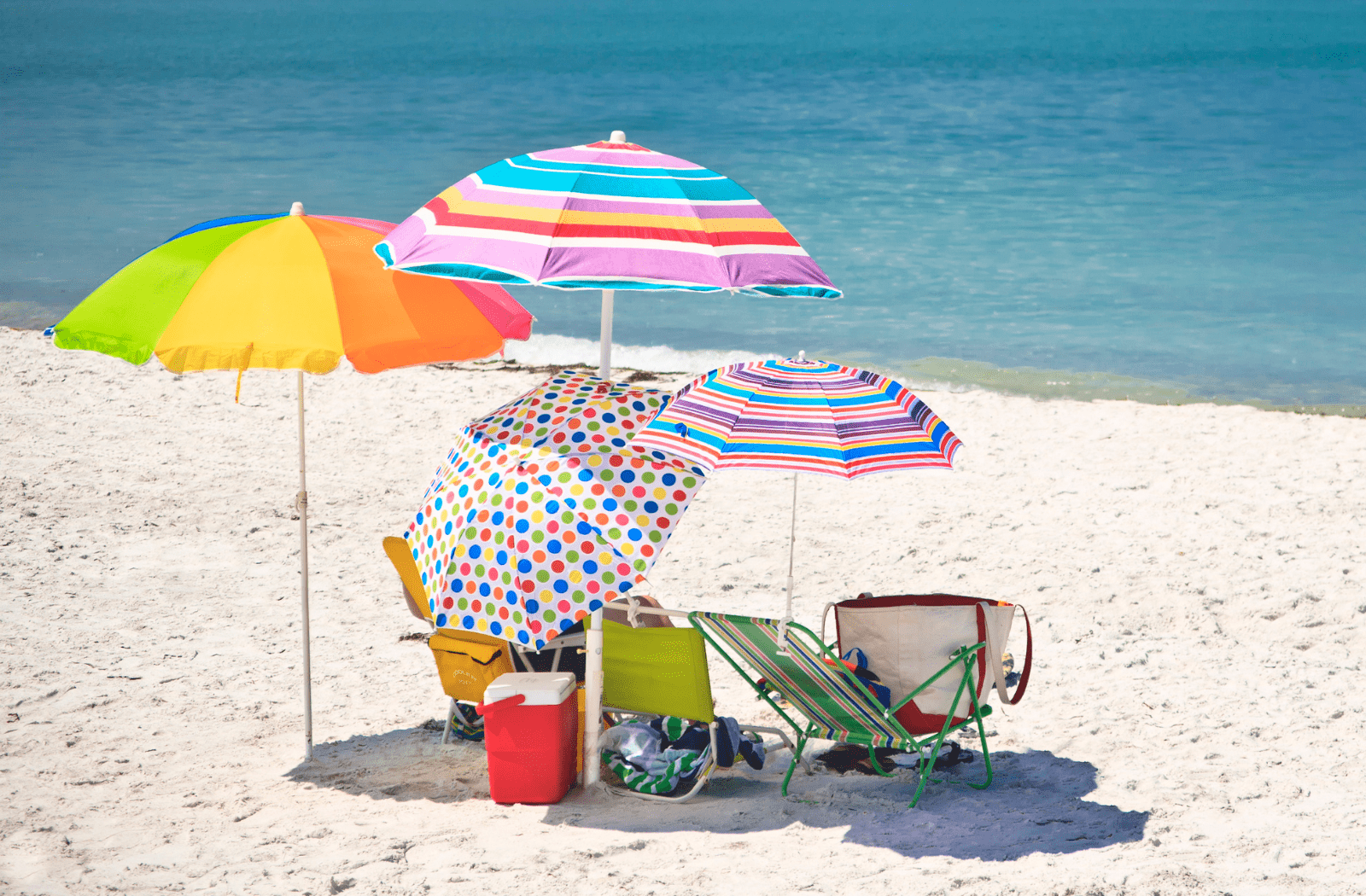 Top 10 Beach Must-Haves for an Exciting Day with Your Kids - TStays